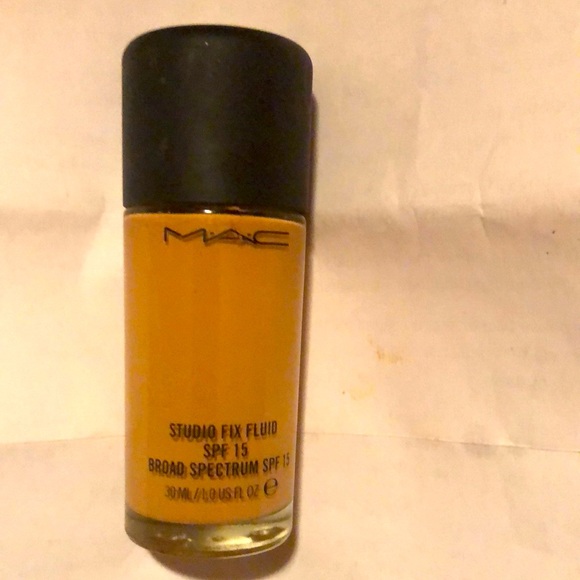 MAC Cosmetics | Makeup | Mac Nc4 Studio Fix Fluid Foundation | Poshmark